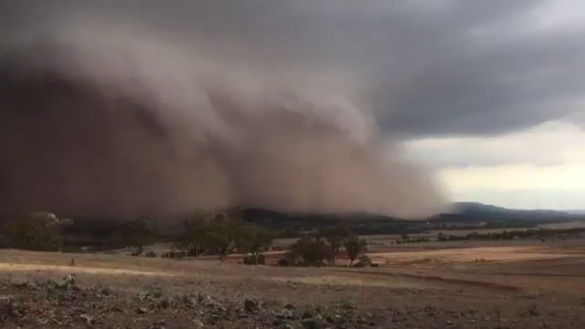 Nova kataklizma u Australiji: Peščana oluja guta sve pred sobom ...
