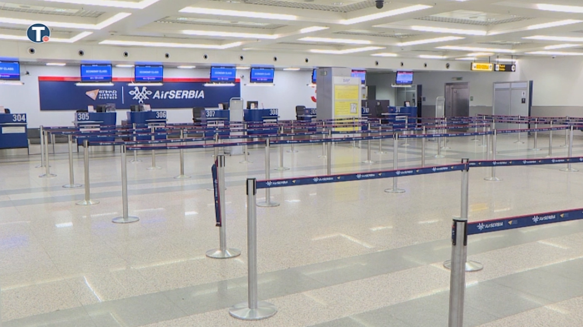 Nikada niste videli ovakav beogradski aerodrom... Nema žive duše ...