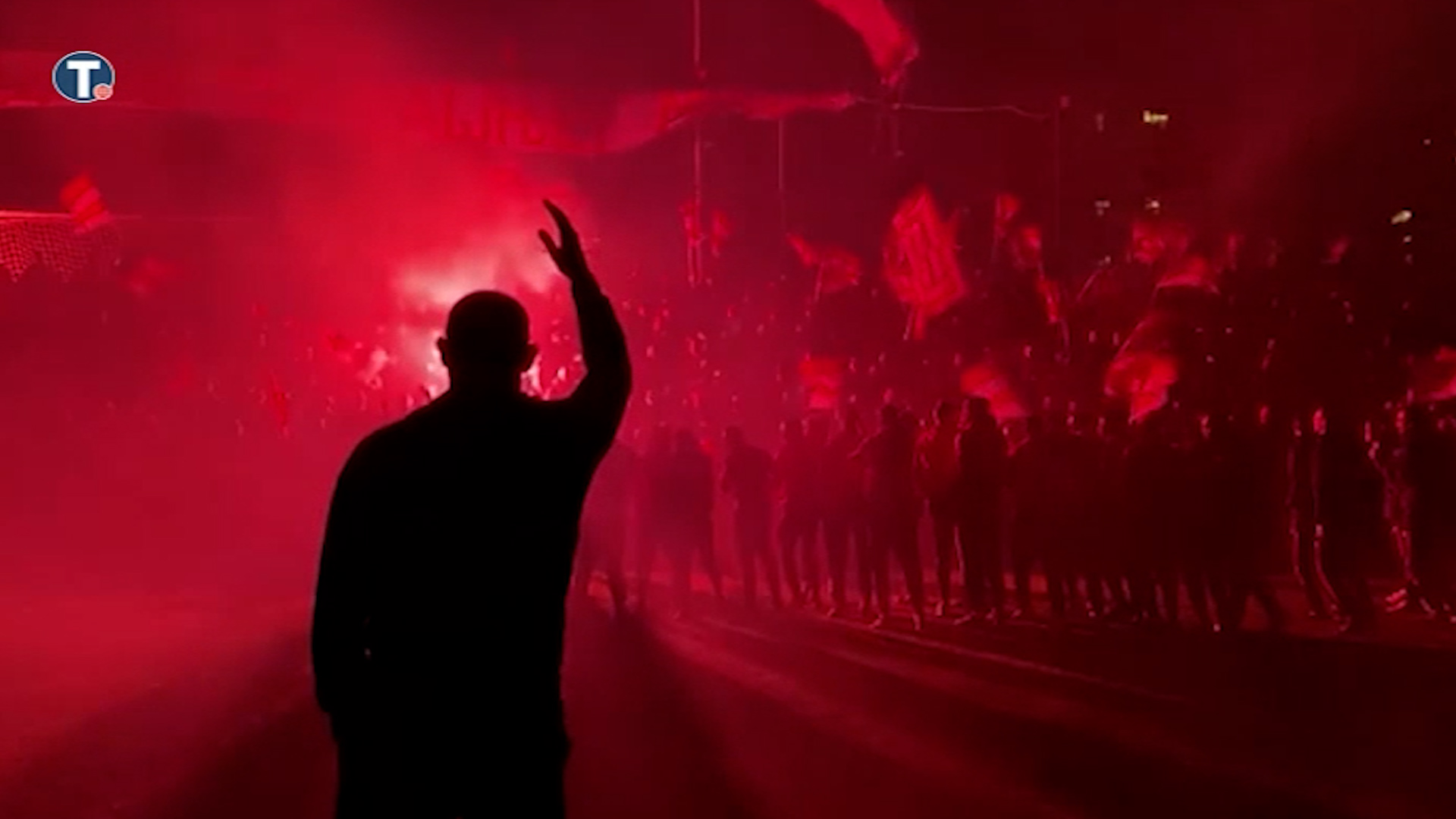 Trese se Beograd od topovskih udara: Deki komandovao navijanjem na ...