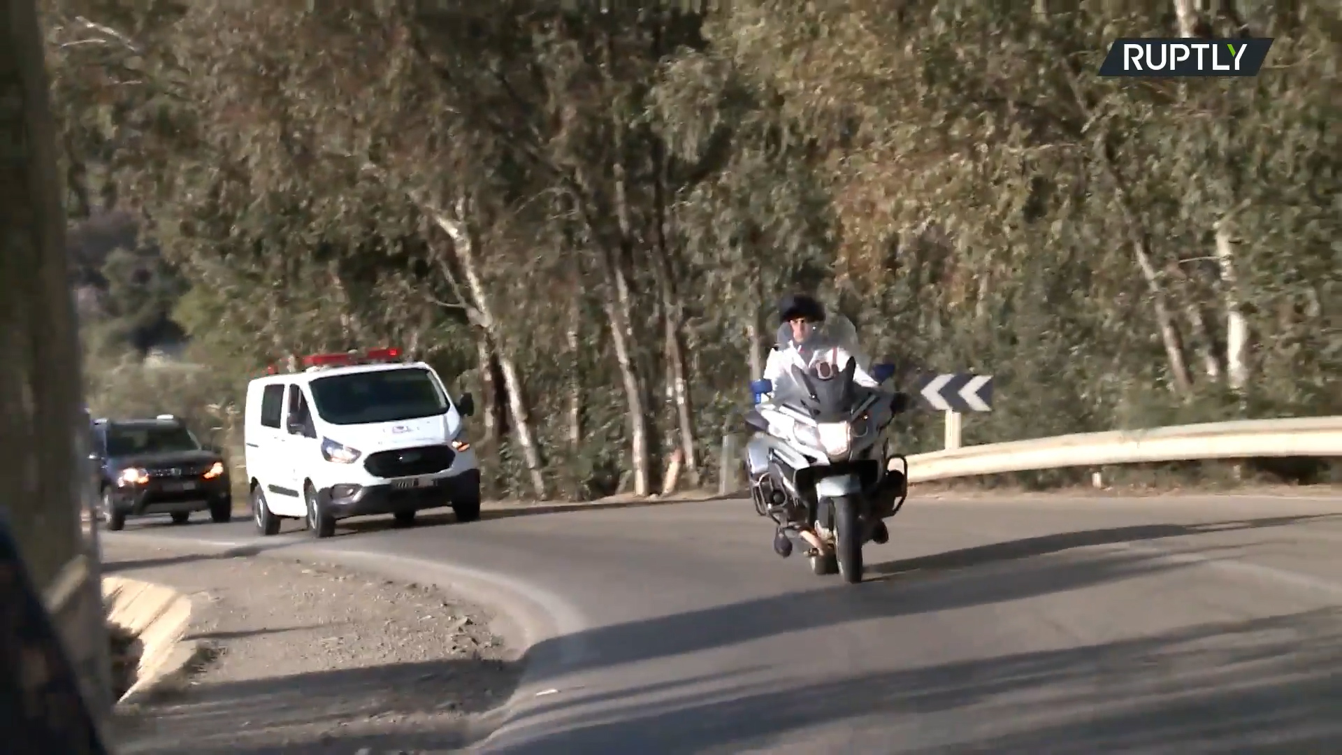 Krenula povorka: Mali Rajan biće sahranjen danas u svom selu, porodica mališana neutešna ...