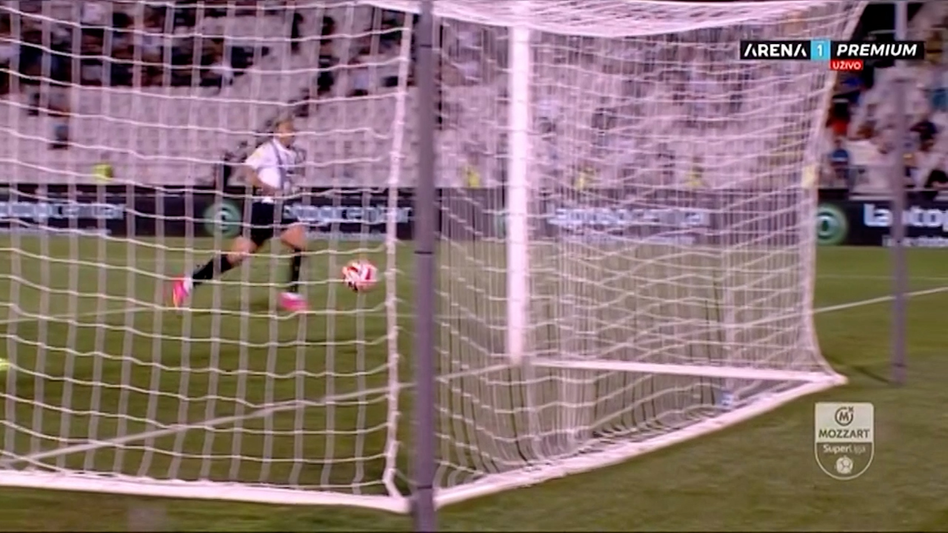 Partizan u dva poteza rešio utakmicu i trećim golom ispratio javor u ...