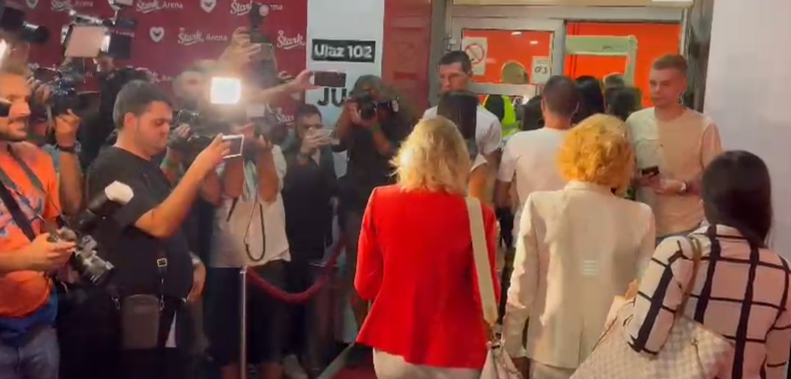 Dijana Đoković stigla na Prijin koncert - Telegraf.tv