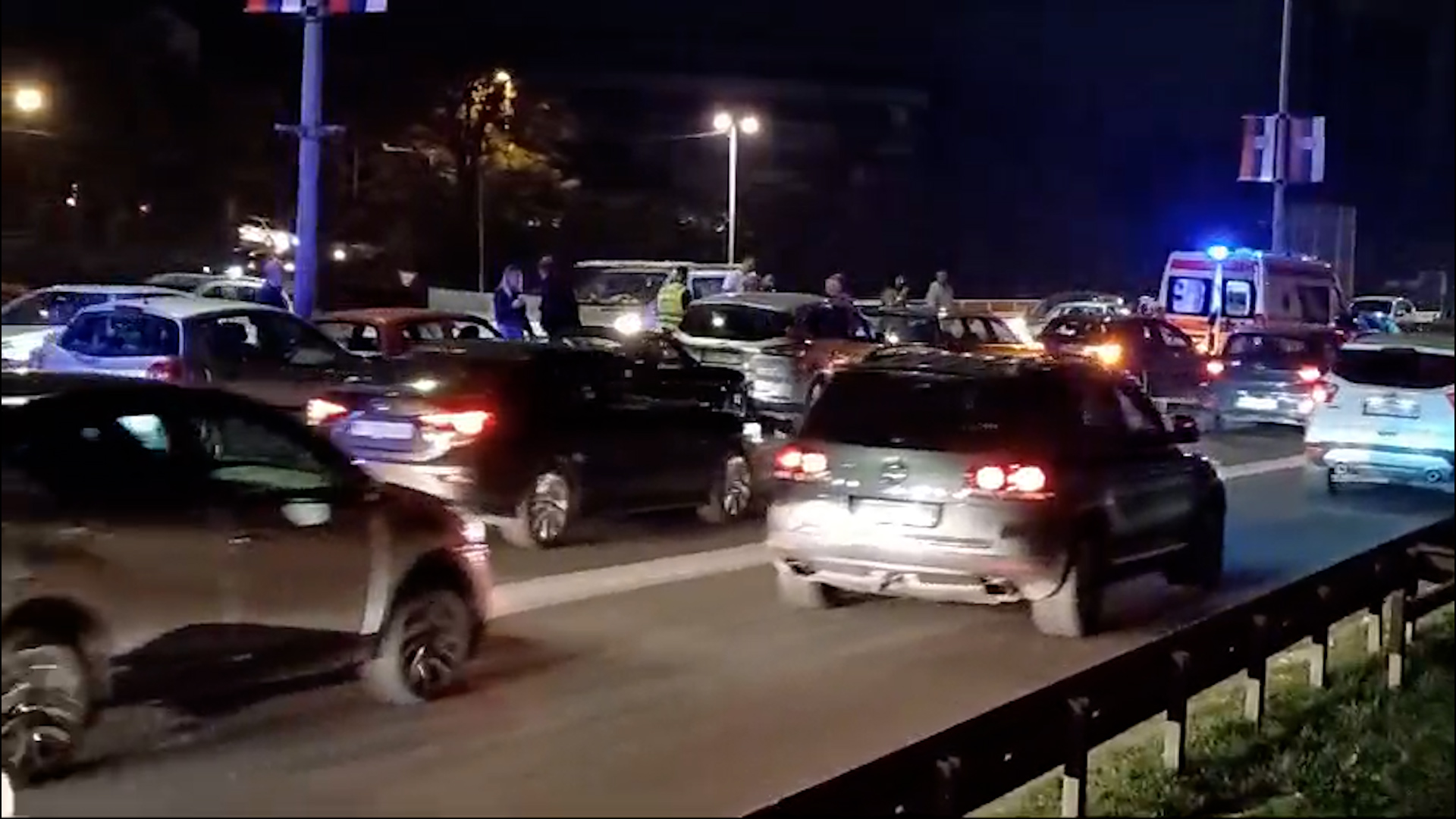 Na moto-putu kod Gazele lančani sudar 8 vozila - Telegraf.tv