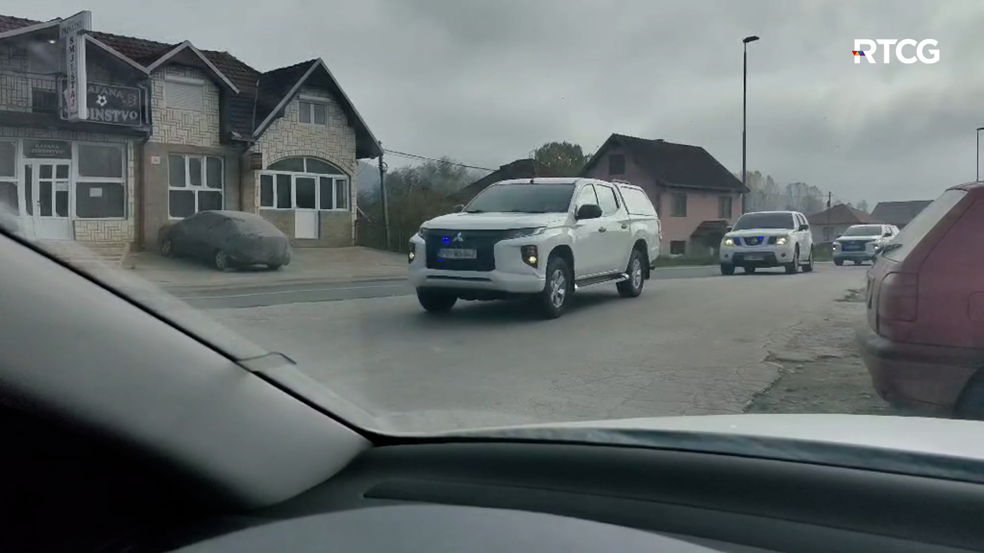 Stužu policijske snage, selo Orahovica pod opsadom: Traži se Alija Balijagić, snimci sa lica ...