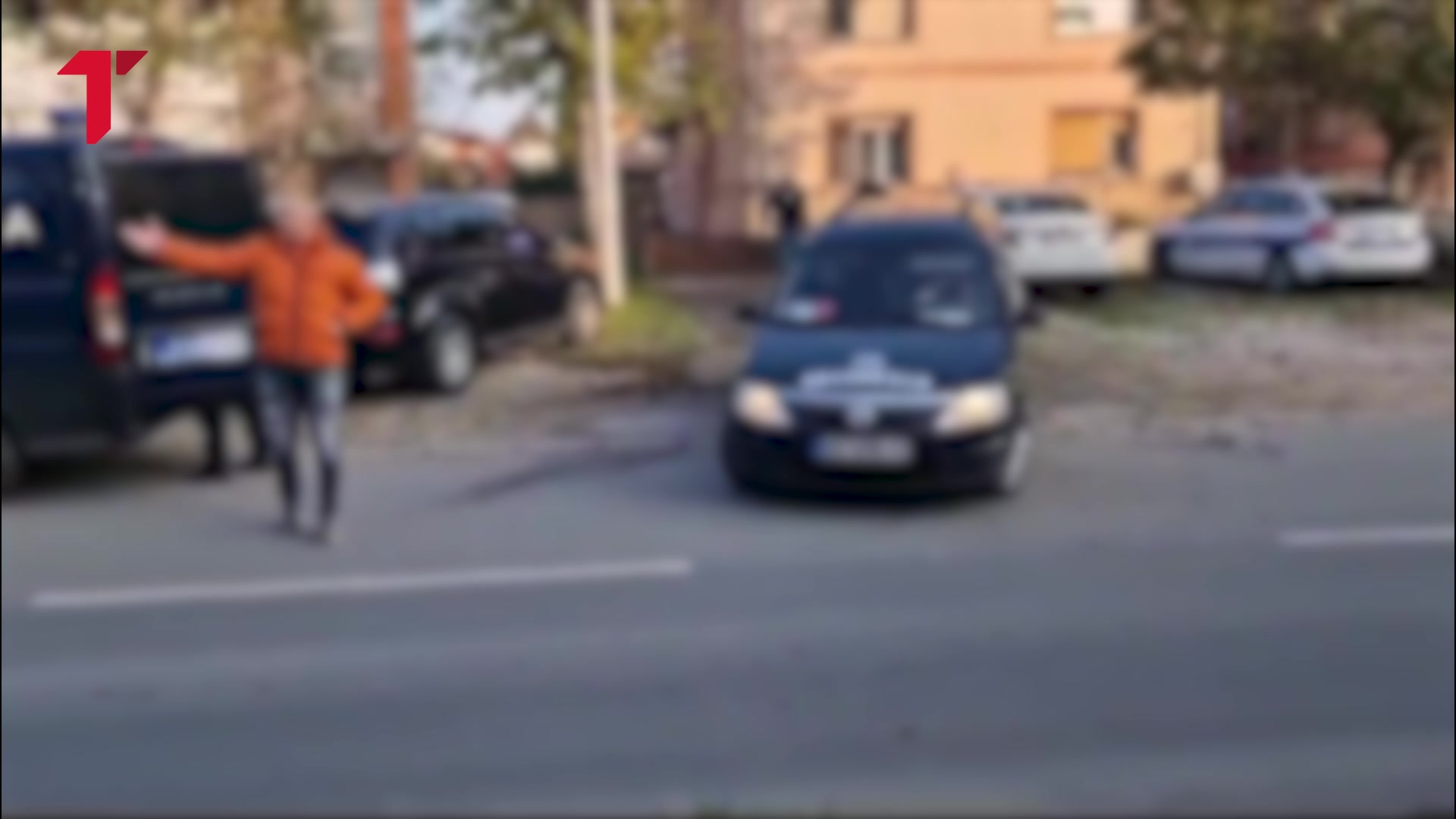 Snimak sa lica mesta horora u Novom sadu: Odsekao glavu majci - Telegraf.tv