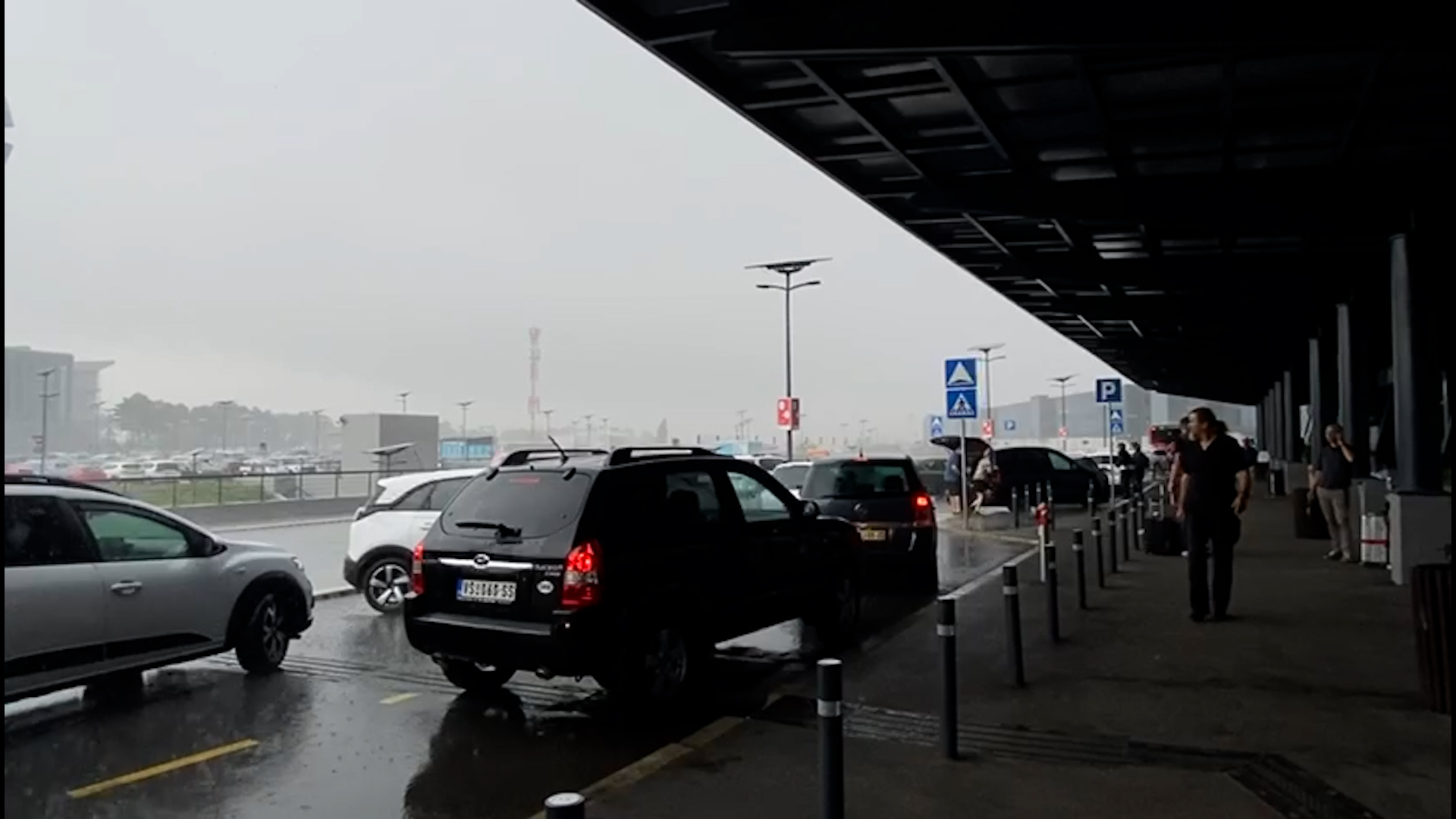 Provala oblaka u Beogradu: Saobraćaj otežan - Telegraf.tv