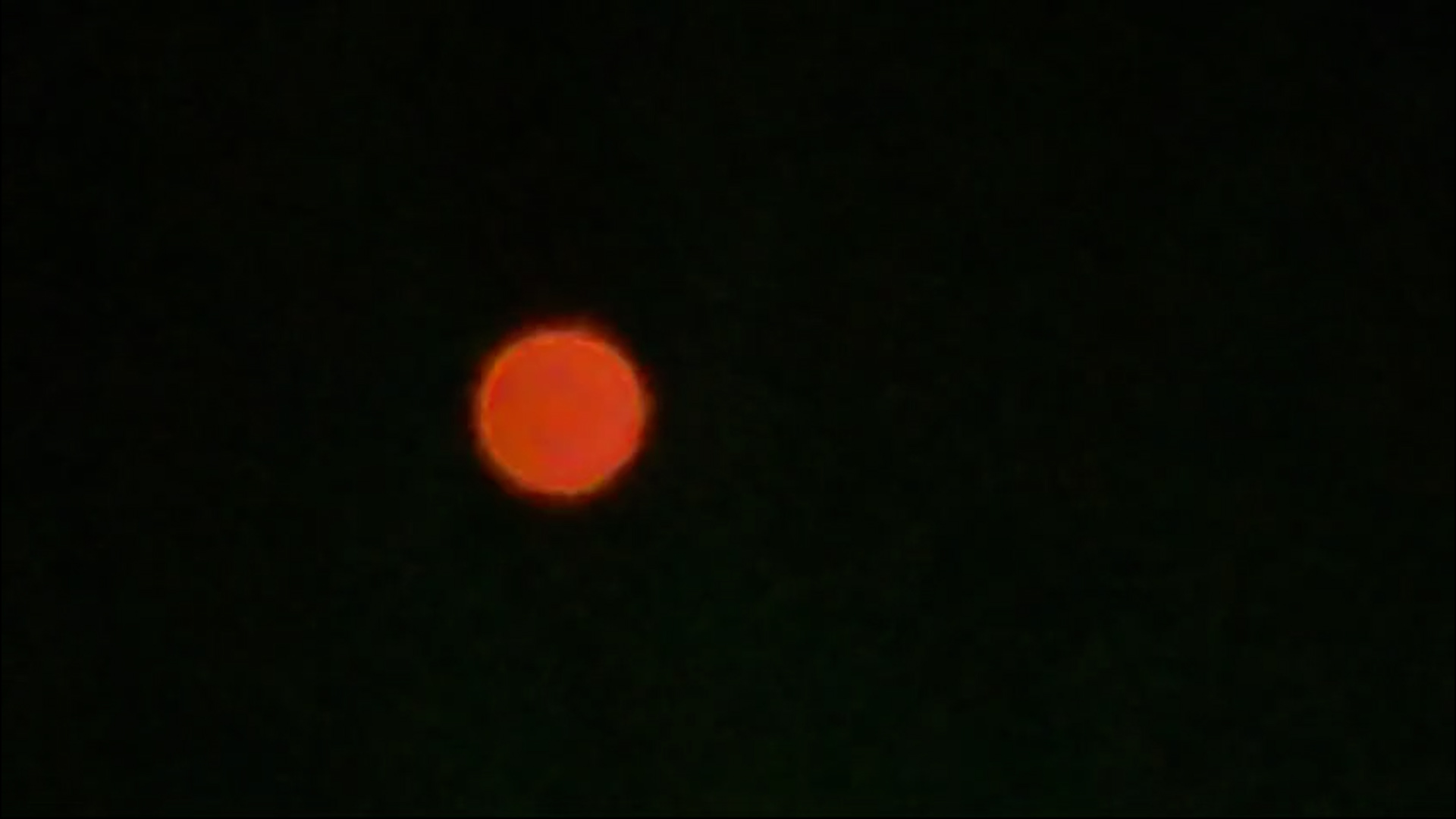 Neobična pojava na nebu snimljena u Crepaji - Telegraf.tv